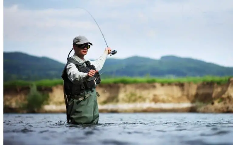 Saltwater Fly Fishing for Beginners (Ultimate Guide)